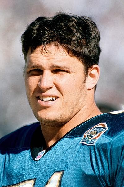 Best Players & Coaches Not in the Pro Football Hall of Fame