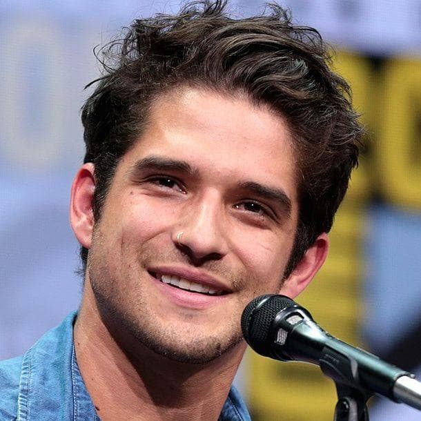 30 Celebrities With Asymmetrical Faces