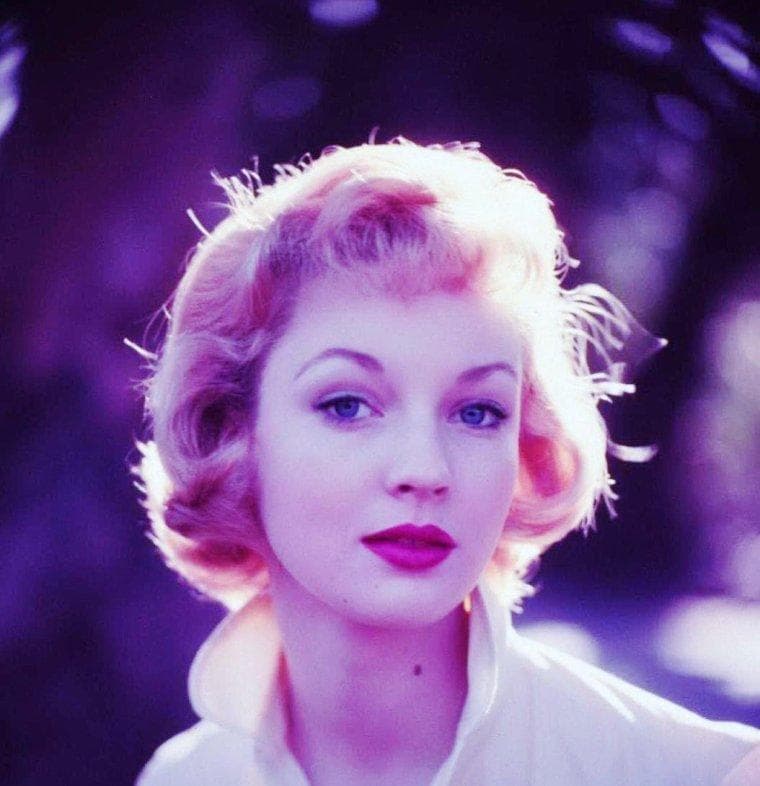 Frank Sinatra's Wives, Girlfriends, And Dating History