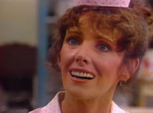 15 Dumb Sitcom Characters Who Somehow Got Dumber Over Time