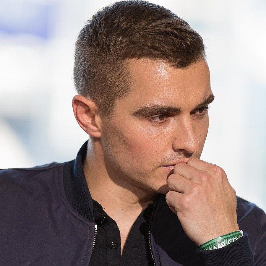 Celebrities on Tinder | Famous People Who Date Online