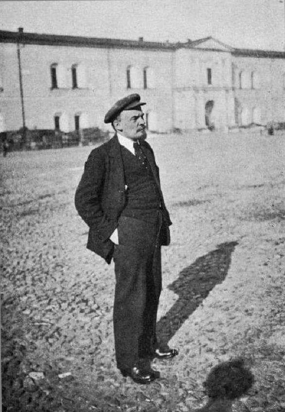 26 Super Short World Leaders Who Were Still Really Imposing