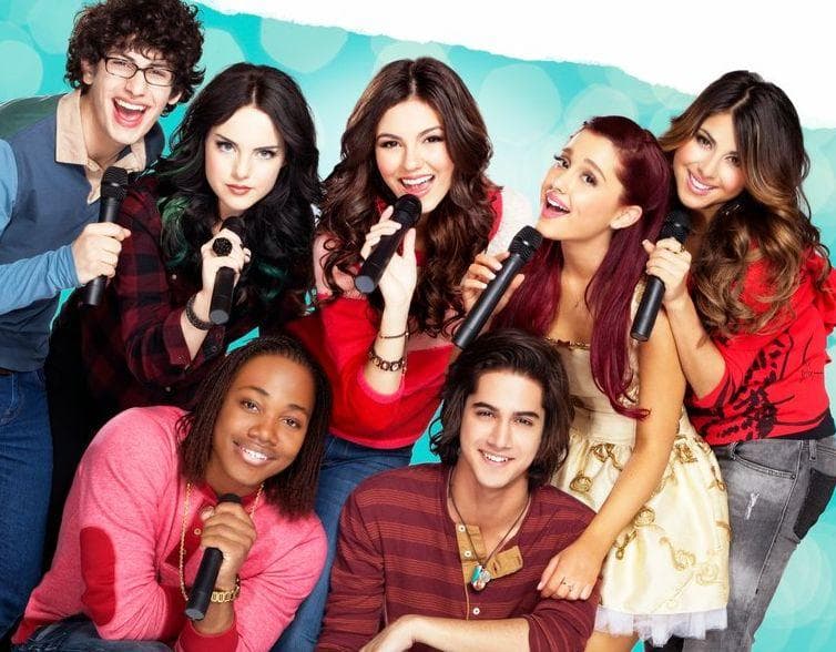 TV Casts That Still Hang Out Even Though Their Shows Ended