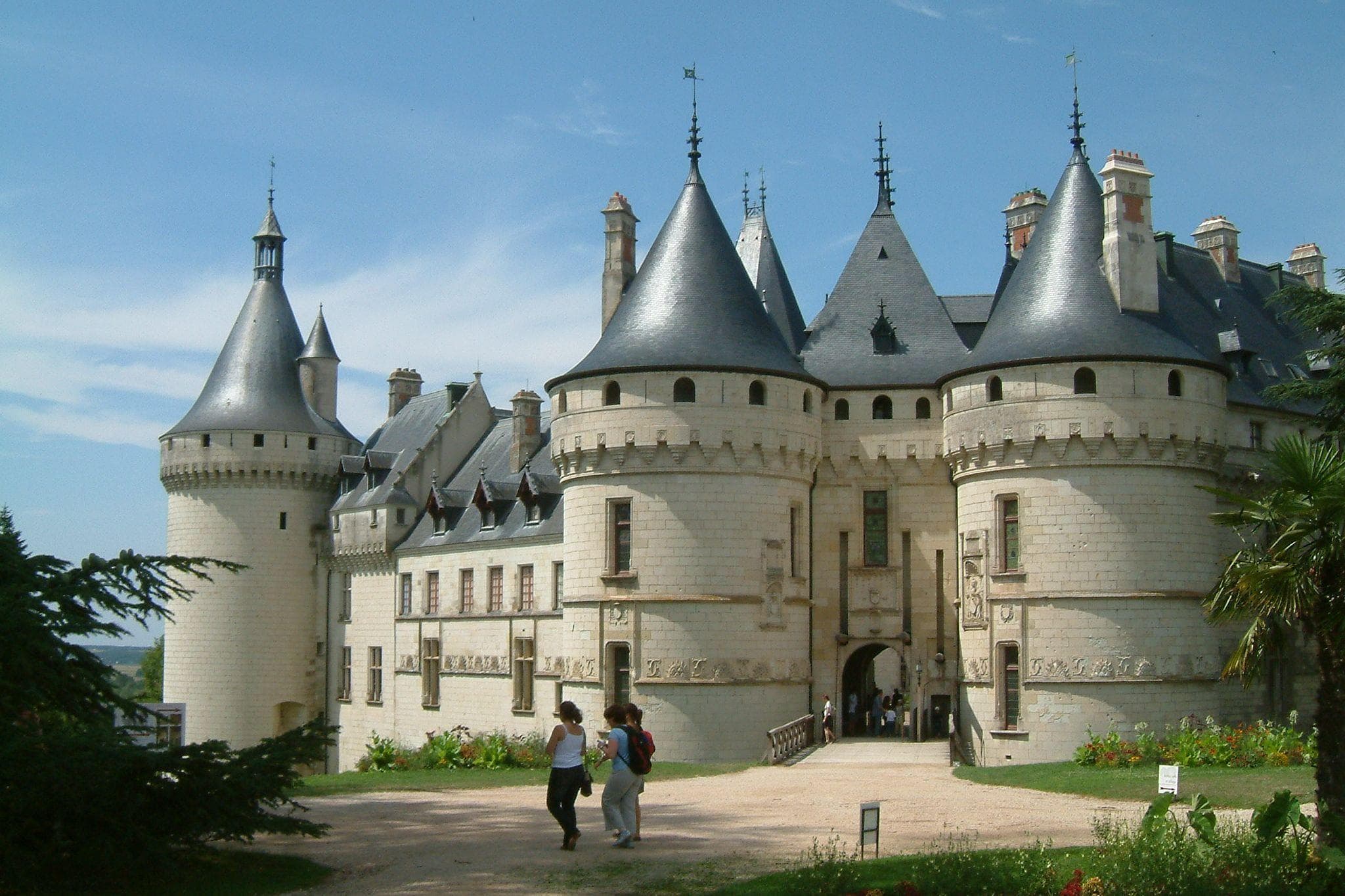 Most Beautiful Castles in France | List of Pretty French Châteaux