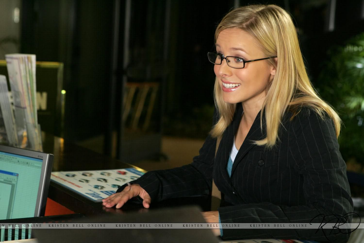 25 Fictional Female Characters Who Wear Glasses, Ranked