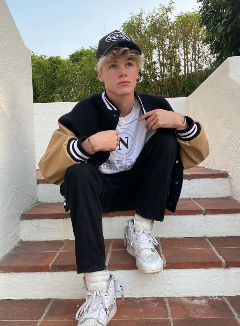 Madison Beer's Boyfriends And Dating History