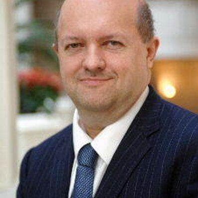 Famous Food Critics | List of the Well-Known Food Critics