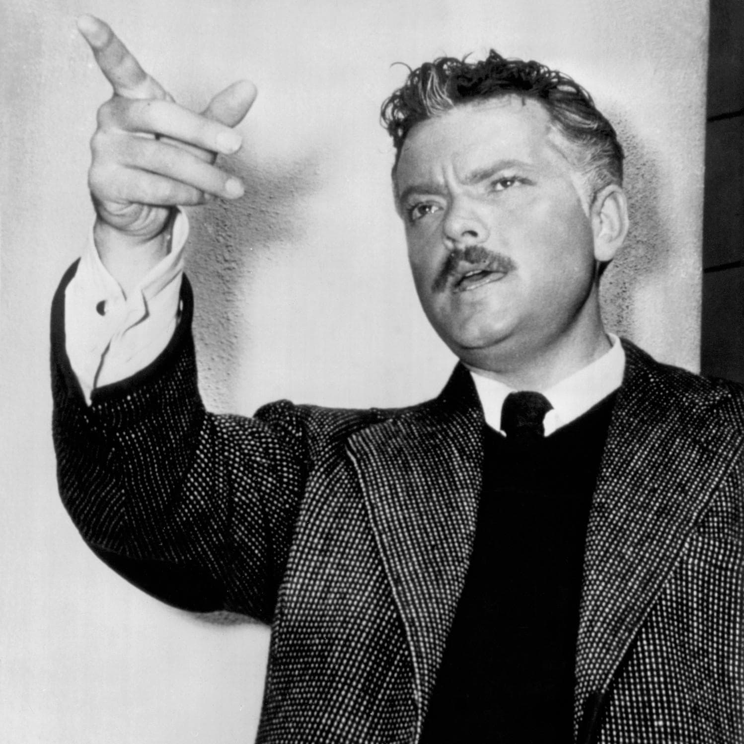 Famous Filipino Actors | List of Actors from The Philippines