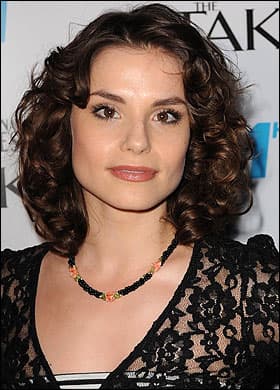 50+ Famous Rileys | Notable People With the Last Name Riley