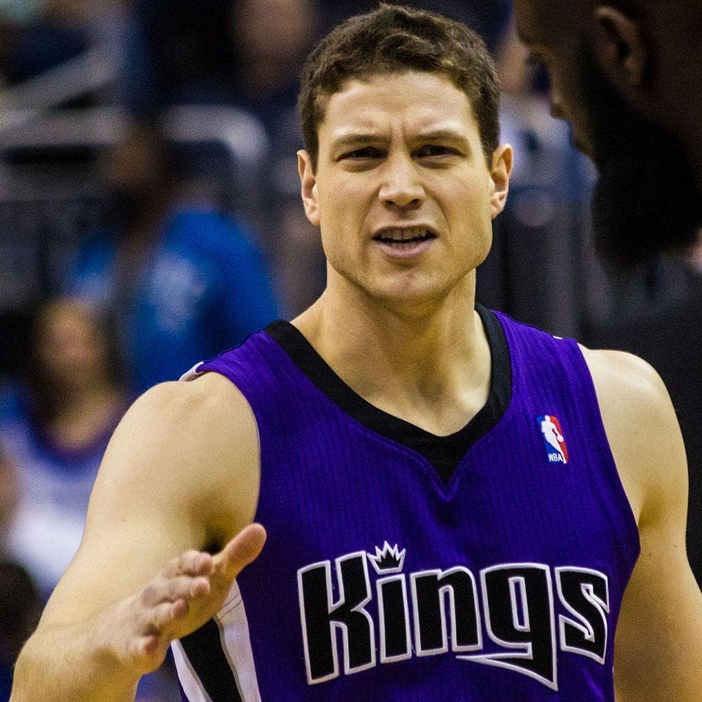 The 50+ Best Athletes Who Wore Number 32, Ranked By Fans