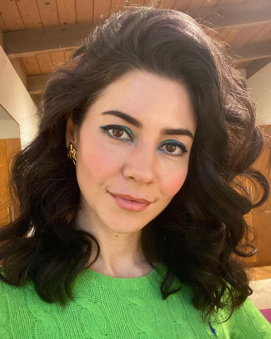 35+ Singers Who Are Libra