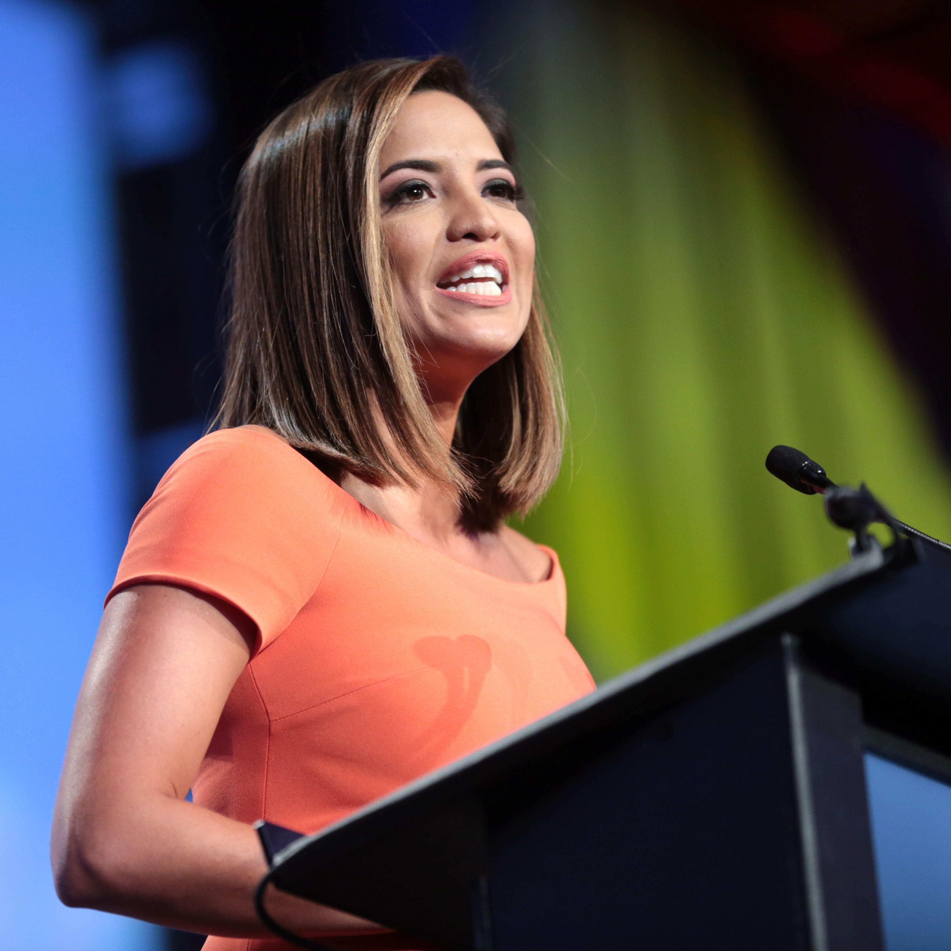 List of Famous Female TV News Anchors & Meteorologists