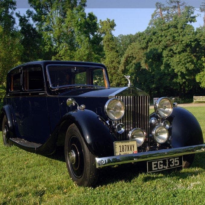 All Rolls-Royce Models: List of Rolls-Royce Cars & Vehicles (8 Items)