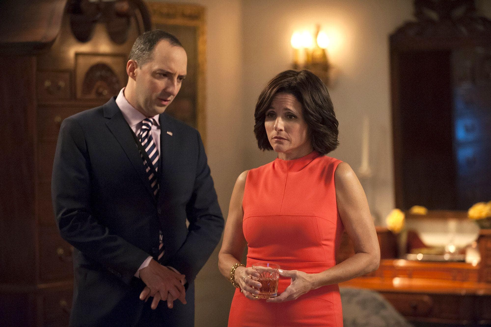 Rewatchable Workplace Sitcoms When You’re Tired Of ‘The Office’