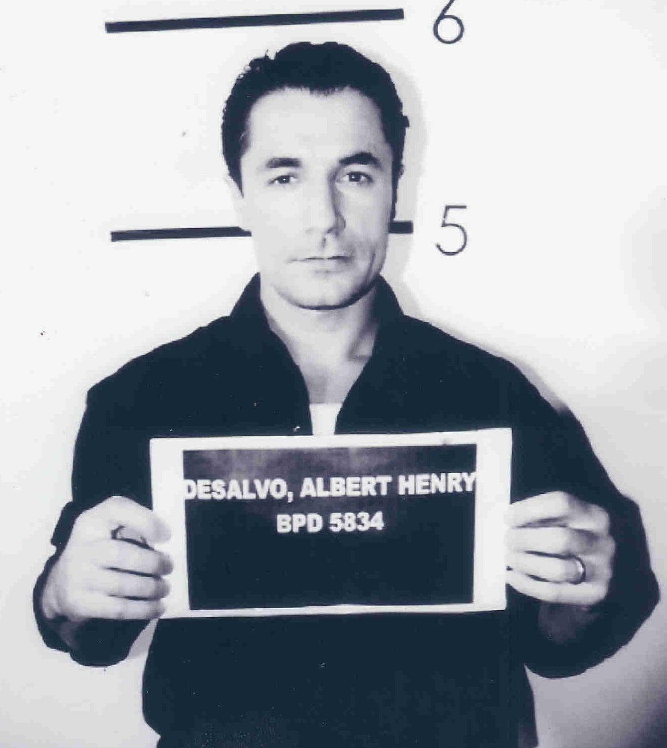 14 Serial Killers Who Had Terrifying Calling Cards