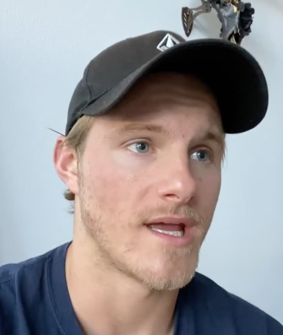 75+ Singers Who Are Taurus