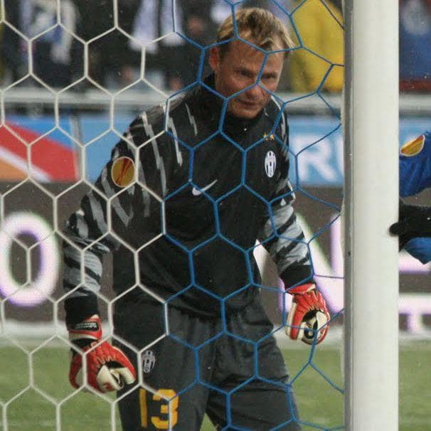 The 22 Best Arsenal Keepers Ever, Ranked By Soccer Fans