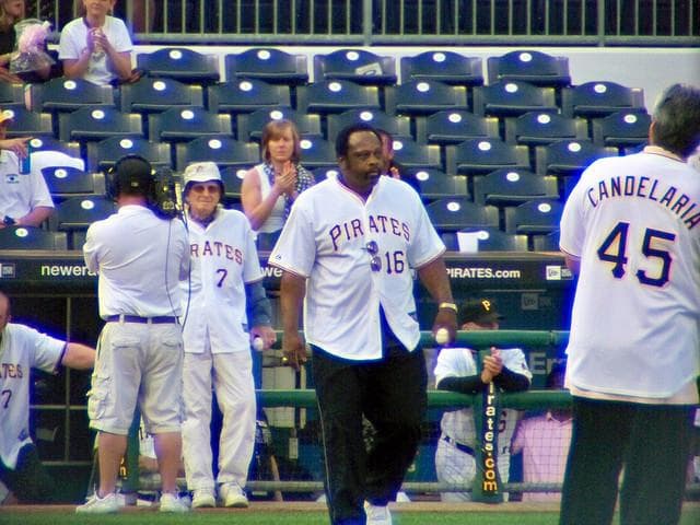 50+ Famous People With the Last Name Oliver