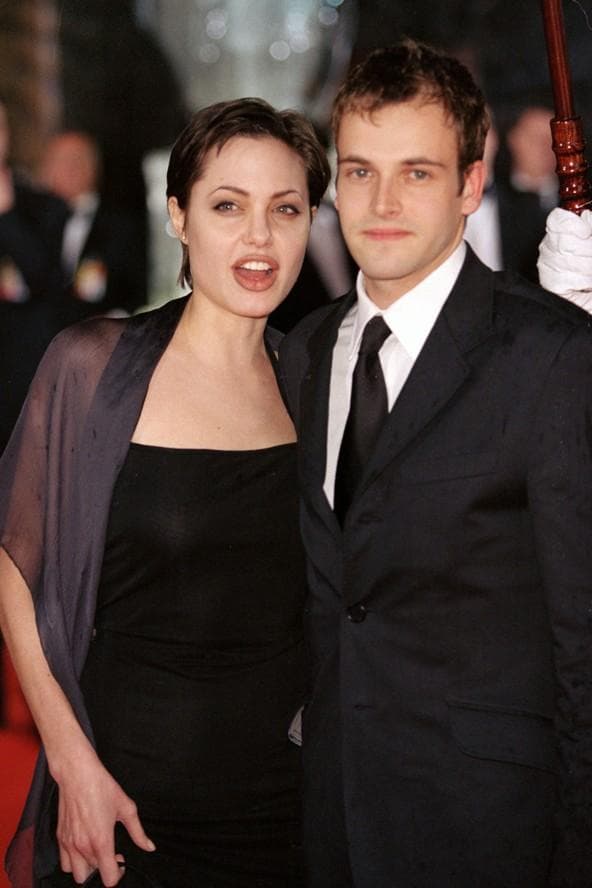 26 Celebrities Who Divorced Young