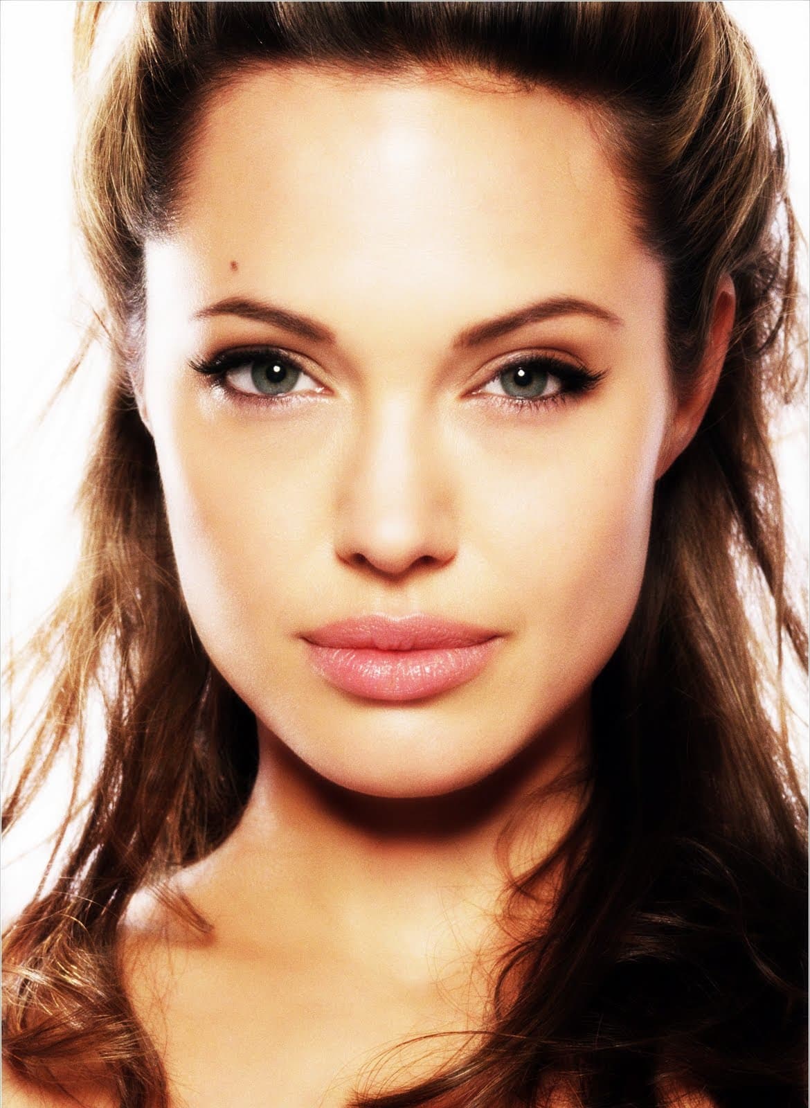 The Most Beautiful Famous Women of the Last 100 Years