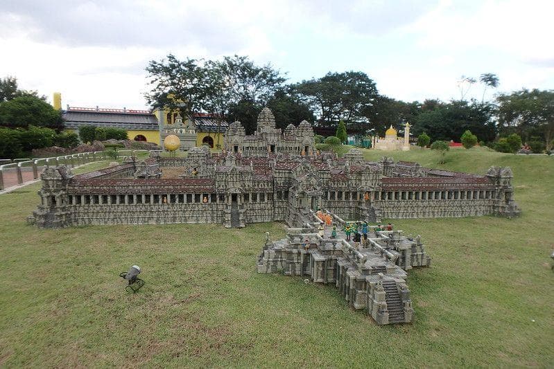 22 Amazing LEGO Versions of Famous Monuments