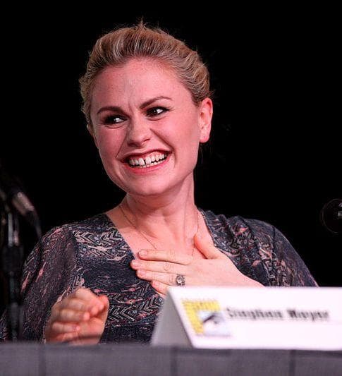 40+ Celebrities With Gap Teeth