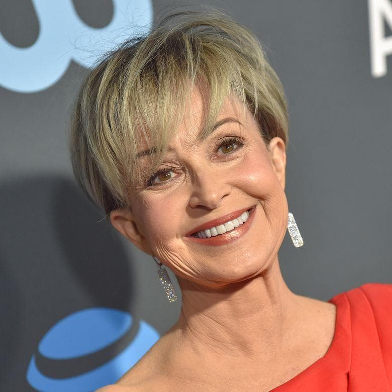 Female Celebrities Who Are 5’3" Tall