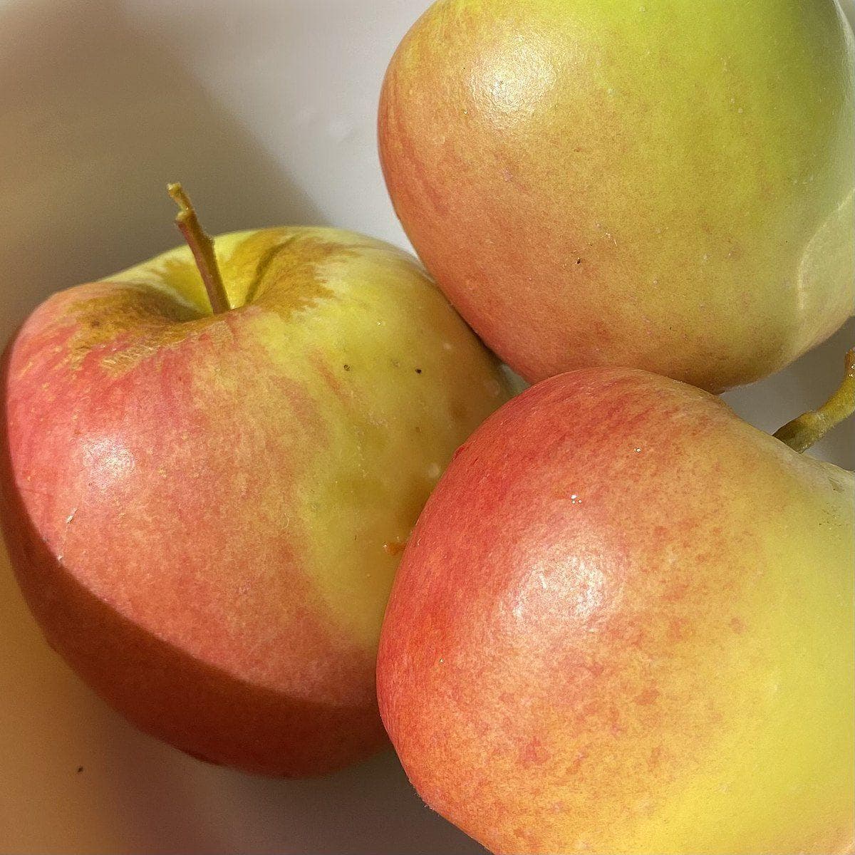 People Share Embarrassing Stories About Eating Food The Wrong Way