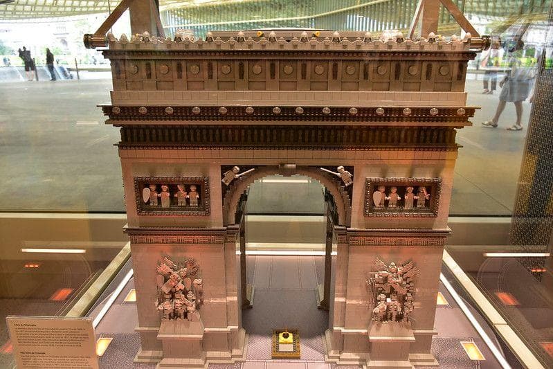 22 Amazing LEGO Versions of Famous Monuments