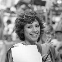 Famous Female TV Anchors | List of Top Female TV Anchors