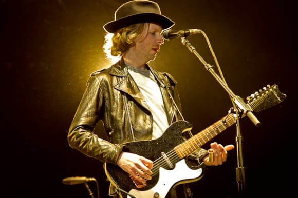 The Most Famous 90s Popstars (Then and Now)