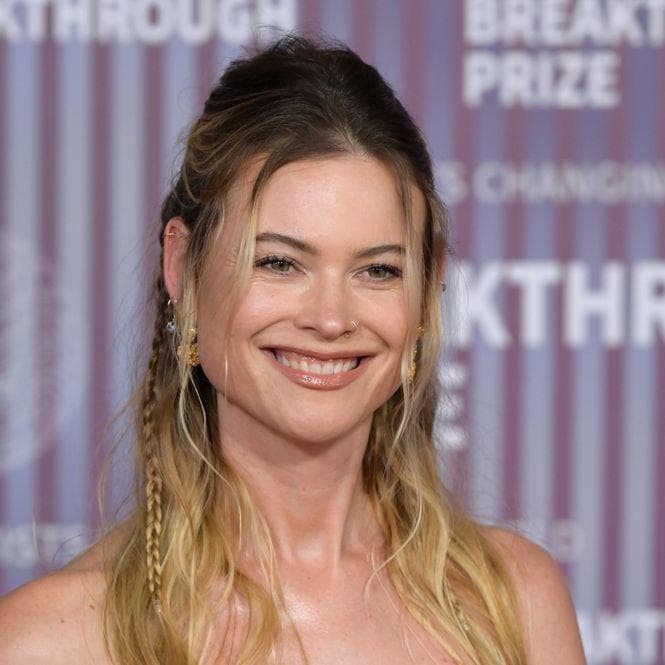 Celebrities Born in 1989 | List of Famous Men & Women Born in 1989