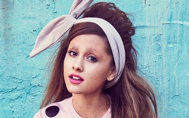 22 Hilarious Pictures of Famous Actors Without Eyebrows