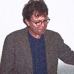 Famous Luthiers | List of the Top Well-Known Luthiers