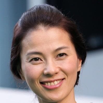 Famous Narrators | List of the Top Well-Known Narrators