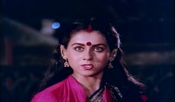 Tahkhana Actress