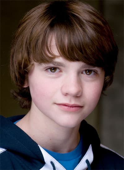 Celebrities Born in 1996 | List of Famous Men & Women Born in 1996