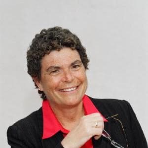 Famous Female Surgeons | List of Top Female Surgeons