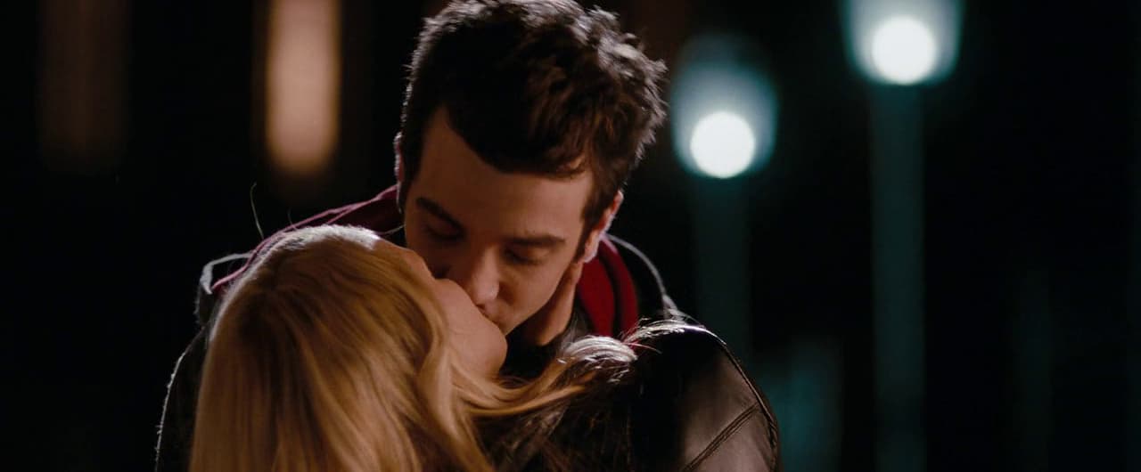 14 Times Characters Chose Their Love Interest Over The Greater Good