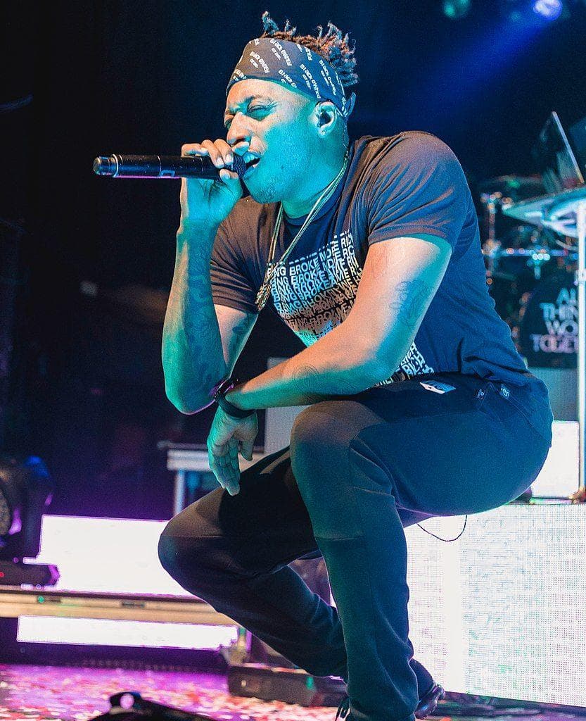 15 Sober Rappers Who Don't Drink or Do Drugs