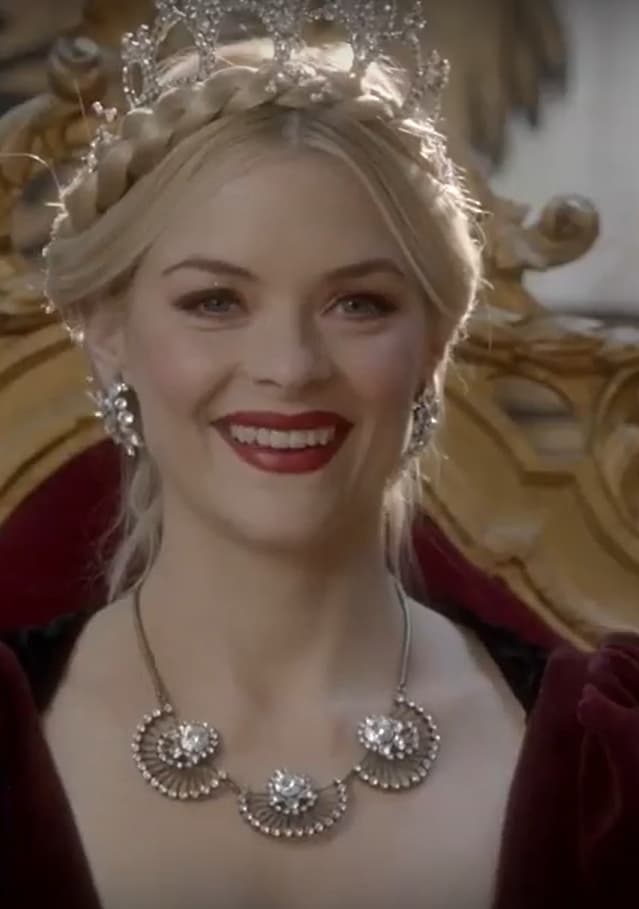 Haphazard Ways TV Shows Have Hidden An Actor's Pregnancy