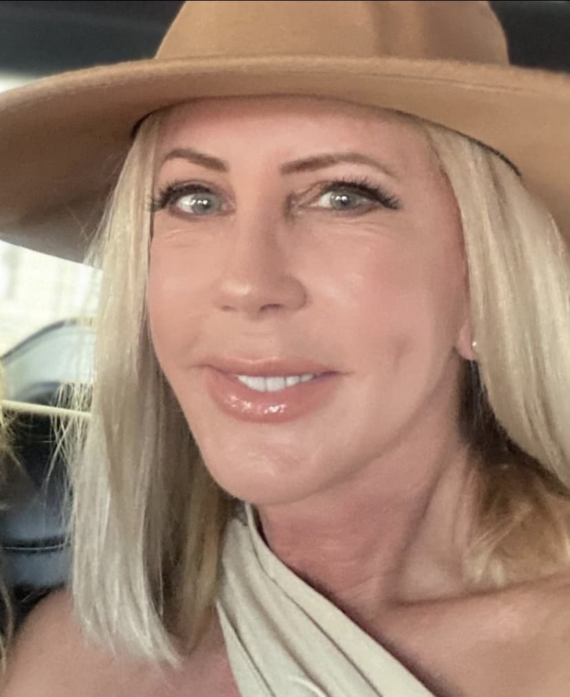 13 Celebrities With Chin Implants