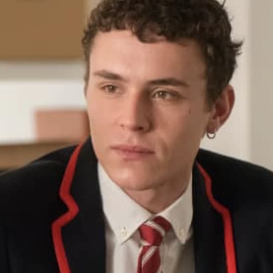 Celebrities Born in 1997 | List of Famous Men & Women Born in 1997