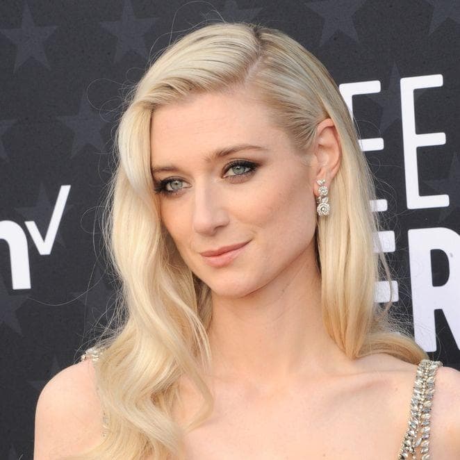 Female Celebrities Who Are 6’2" Tall