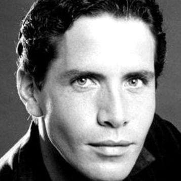 34 Celebrities Who Played High School Football