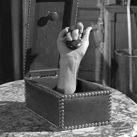 The Addams Family Characters List w/ Photos