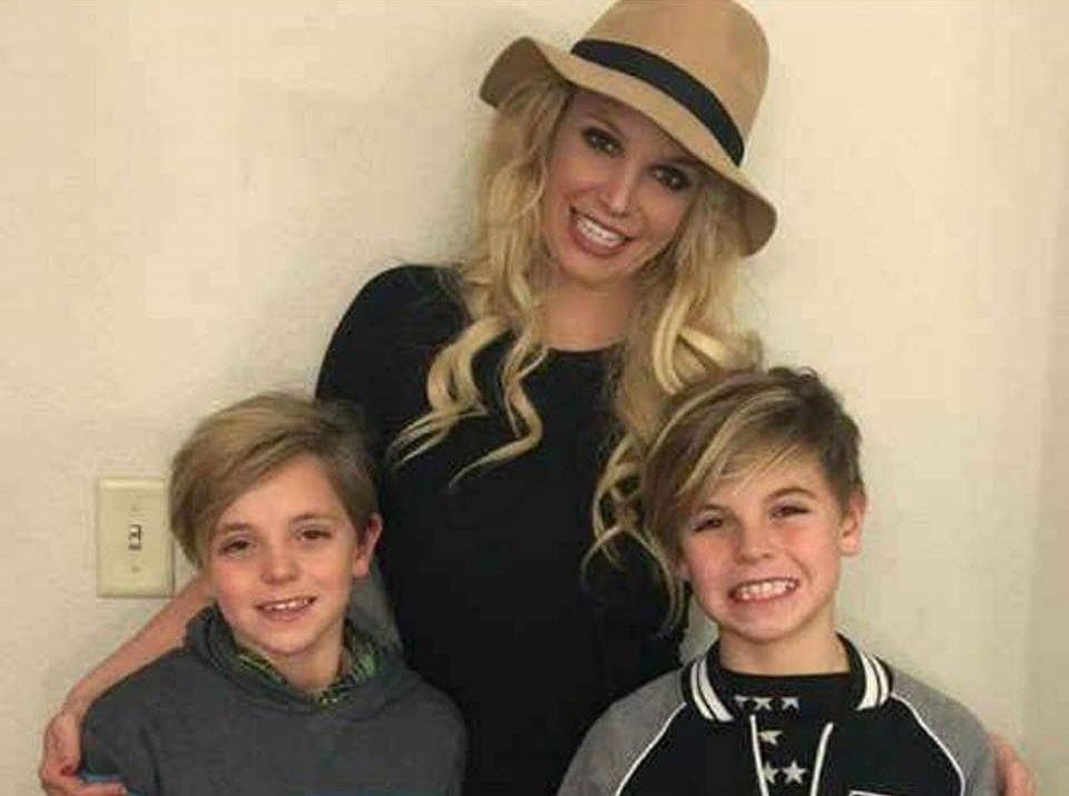 Famous Single Moms | Hollywood Mothers Raising Kids on Their Own