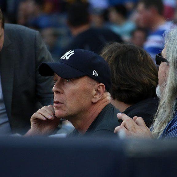 Celebrity Yankee Fans | List of Celebrities at Yankees Games