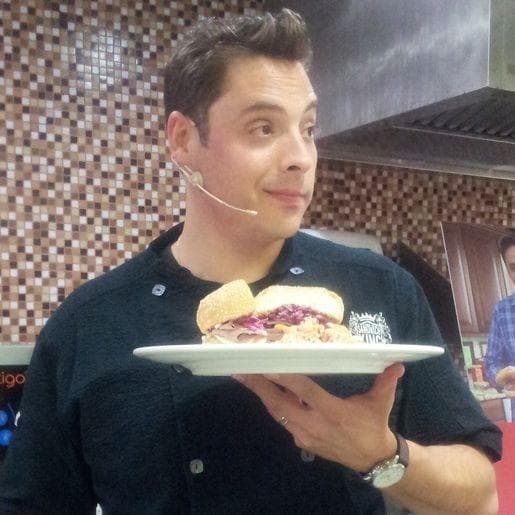 Famous TV Chefs | List of the Top Well-Known TV Chefs