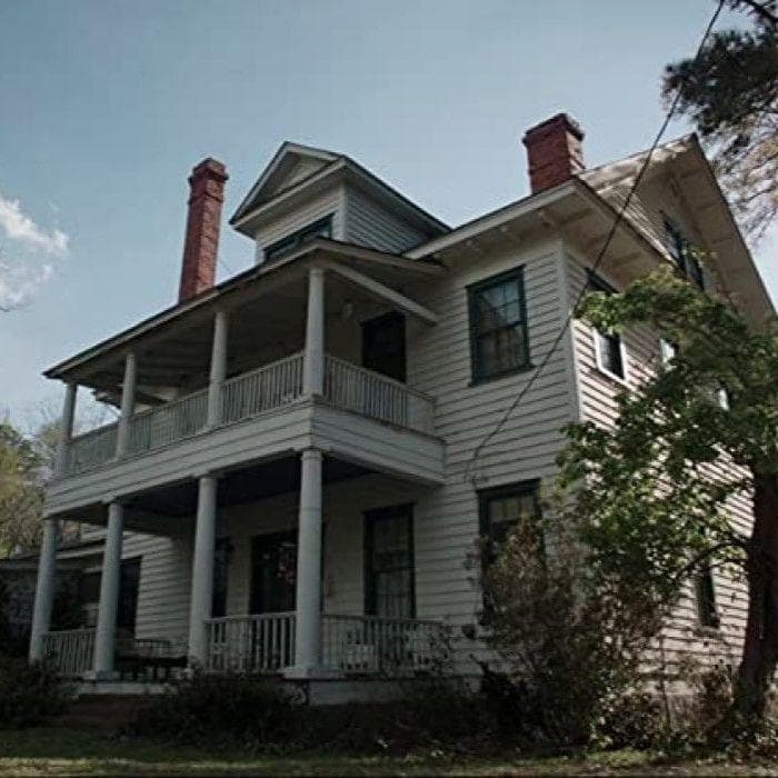 The 11 Best Horror Movie Houses That Transcend the Genre